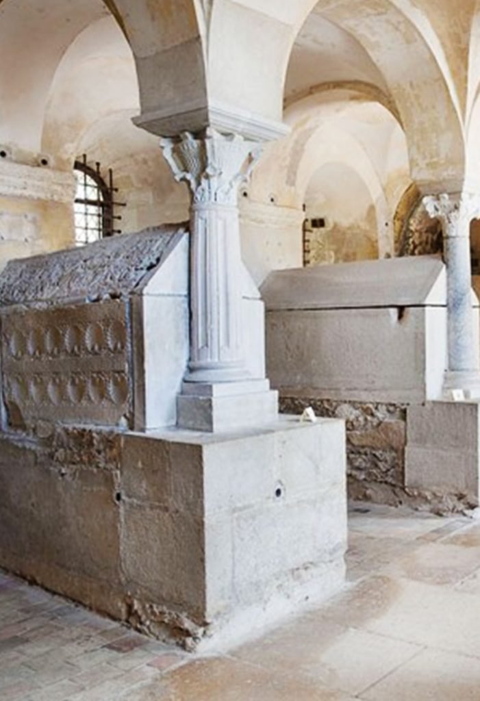 Monacato - Orígenes de Europa